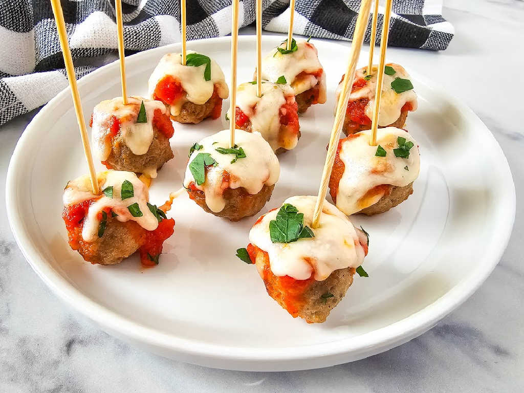 Meatball Marinara Bites with Mozzarella