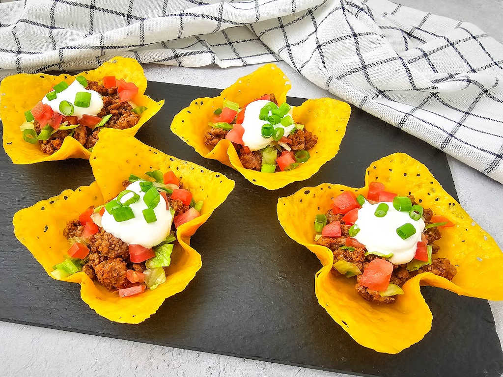 Cheddar Cheese Taco Cups – Mini Tacos in Muffin Tins for Parties