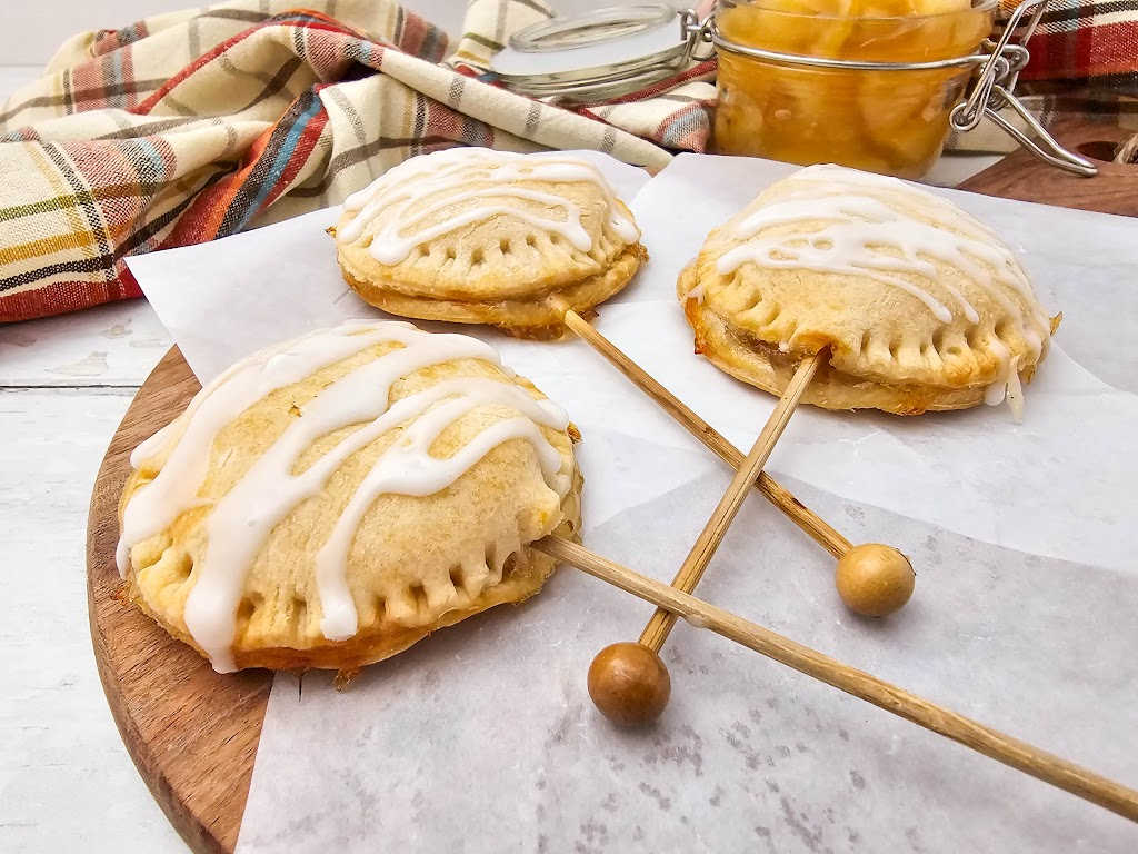 Easy Apple Pie Pops - Fun Handheld Mini Pies on a Stick