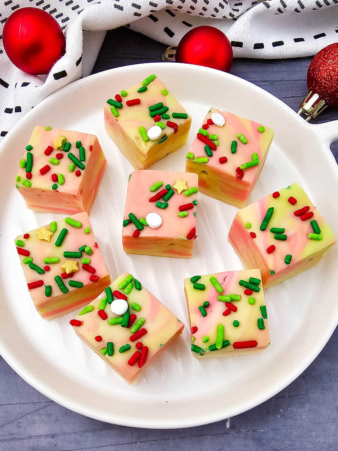 Festive Christmas Fudge Recipe - Easy Holiday Treat