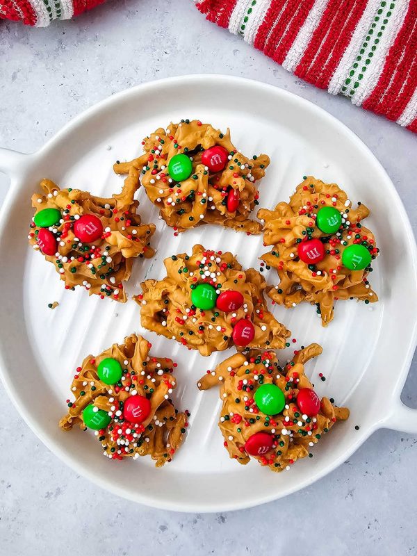 No-Bake Christmas Haystack Cookies with Butterscotch Chips