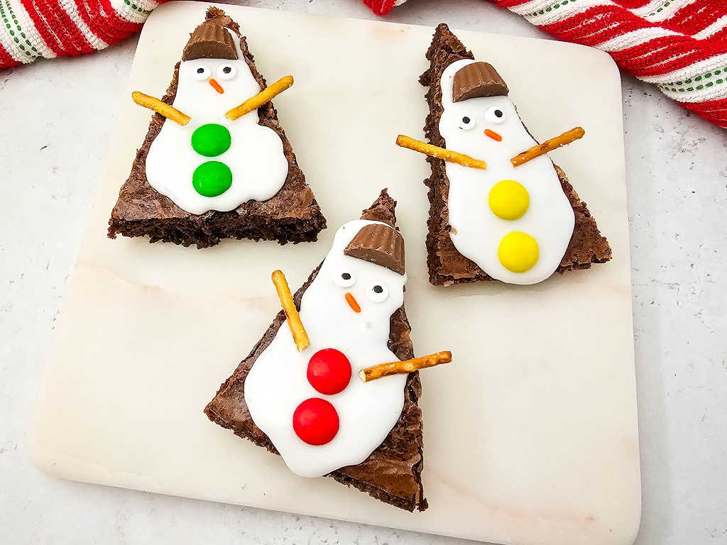 Cute Snowman Brownies - Fun and Easy Christmas Treat