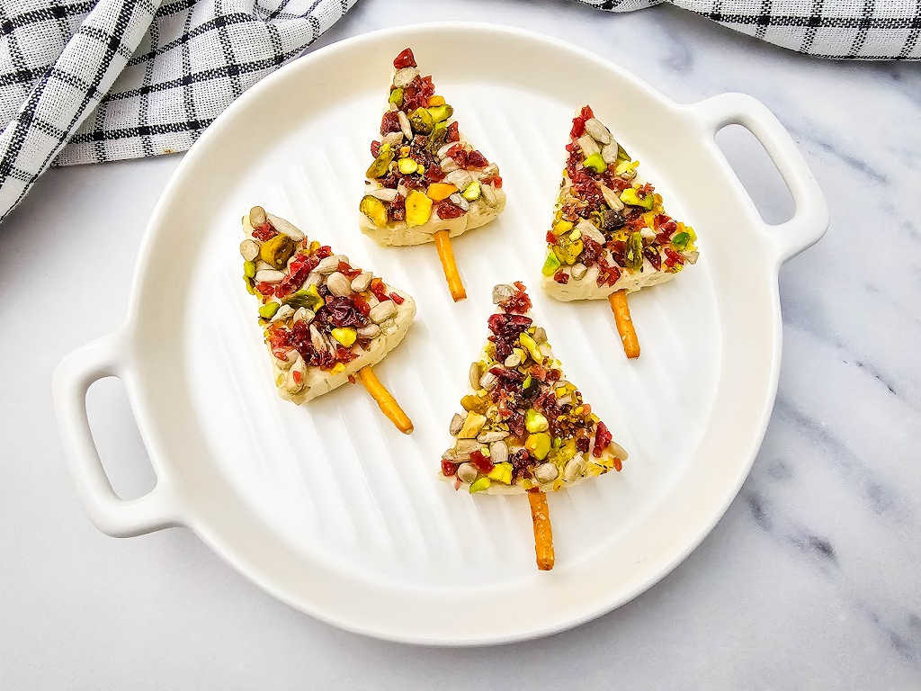 Christmas Cheese Trees - Easy Holiday Appetizer Bites