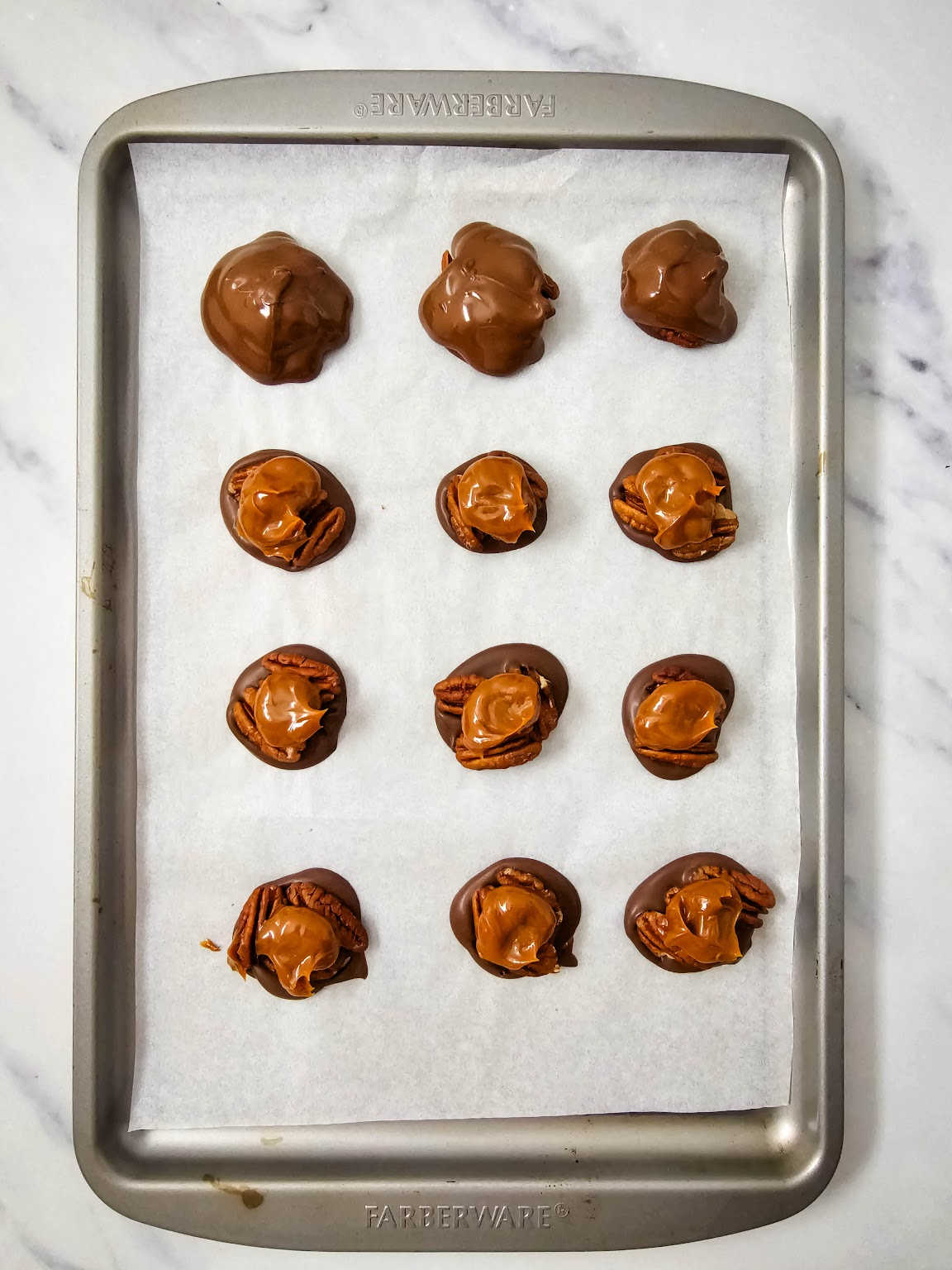 Christmas Chocolate Pecan Turtle Clusters - Easy Candy Dessert